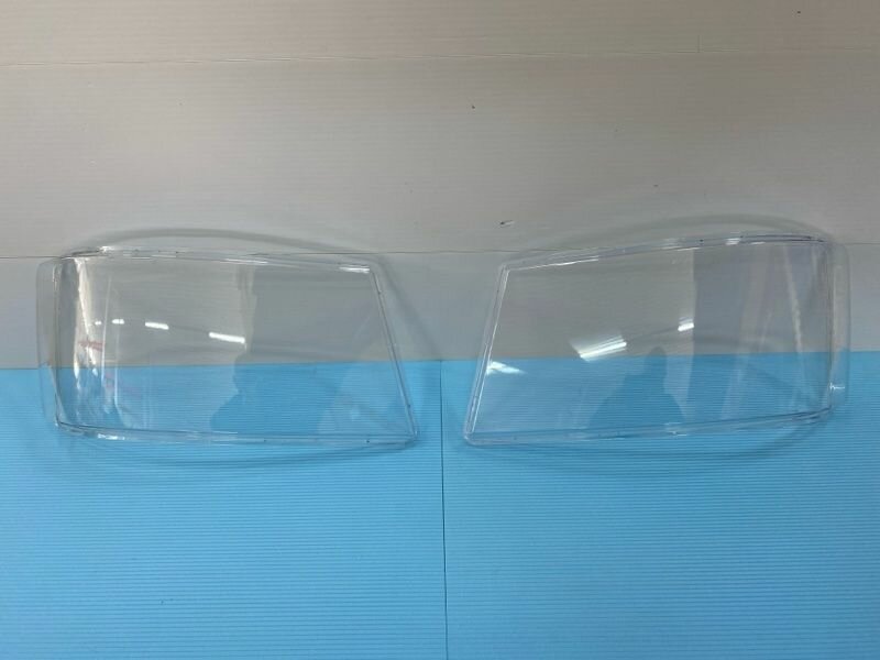 Комплект стекол фар головного света (правое, левое) Скания пластик