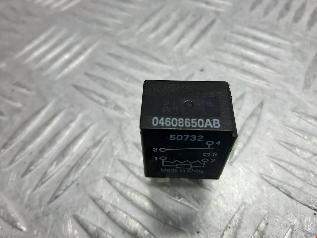 Реле Dodge Durango 2 (ND) 04608650AB арт. 752163