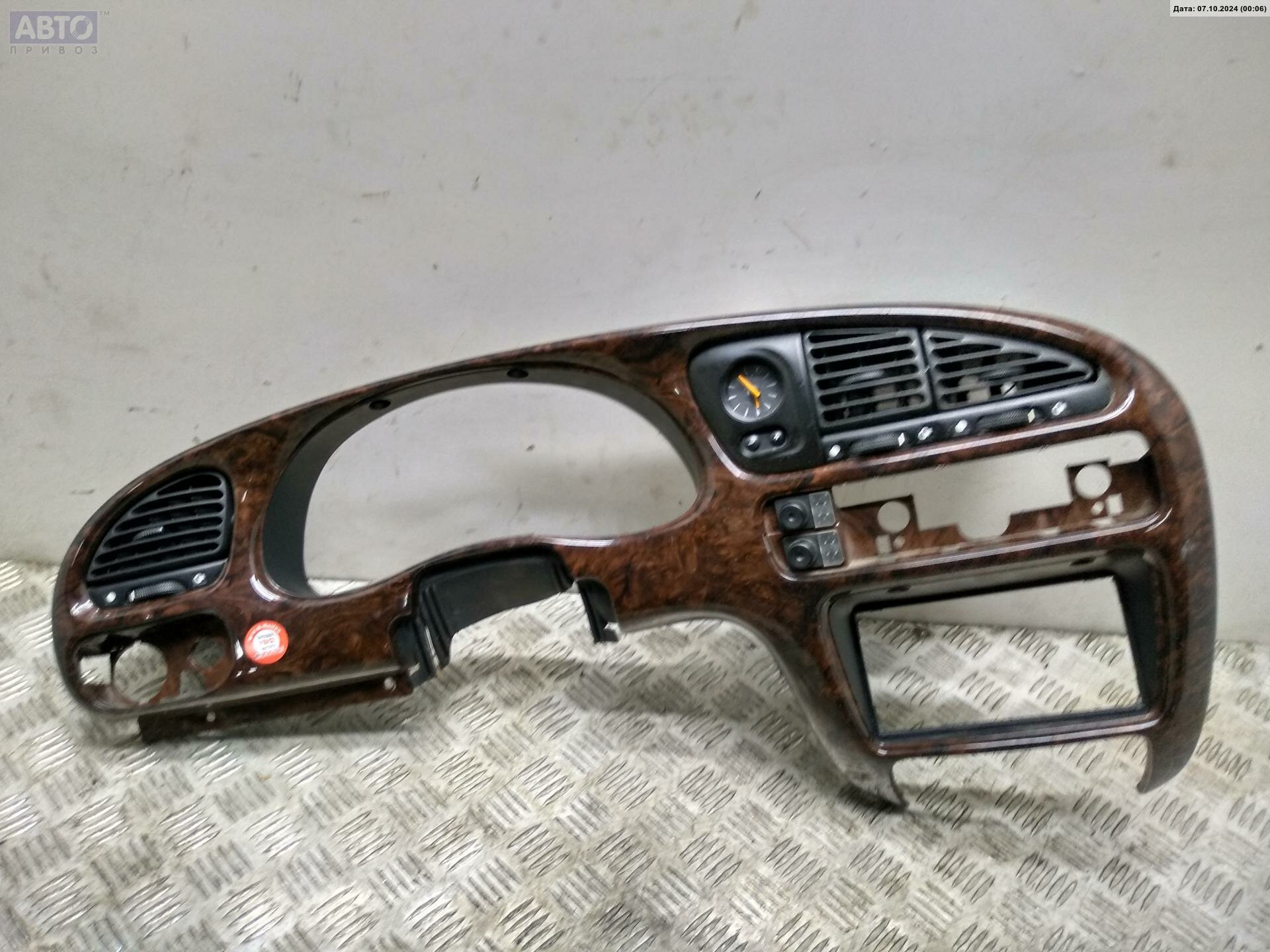 Рамка (обрамление) щитка приборов Ford Scorpio 2 (1994-1998)