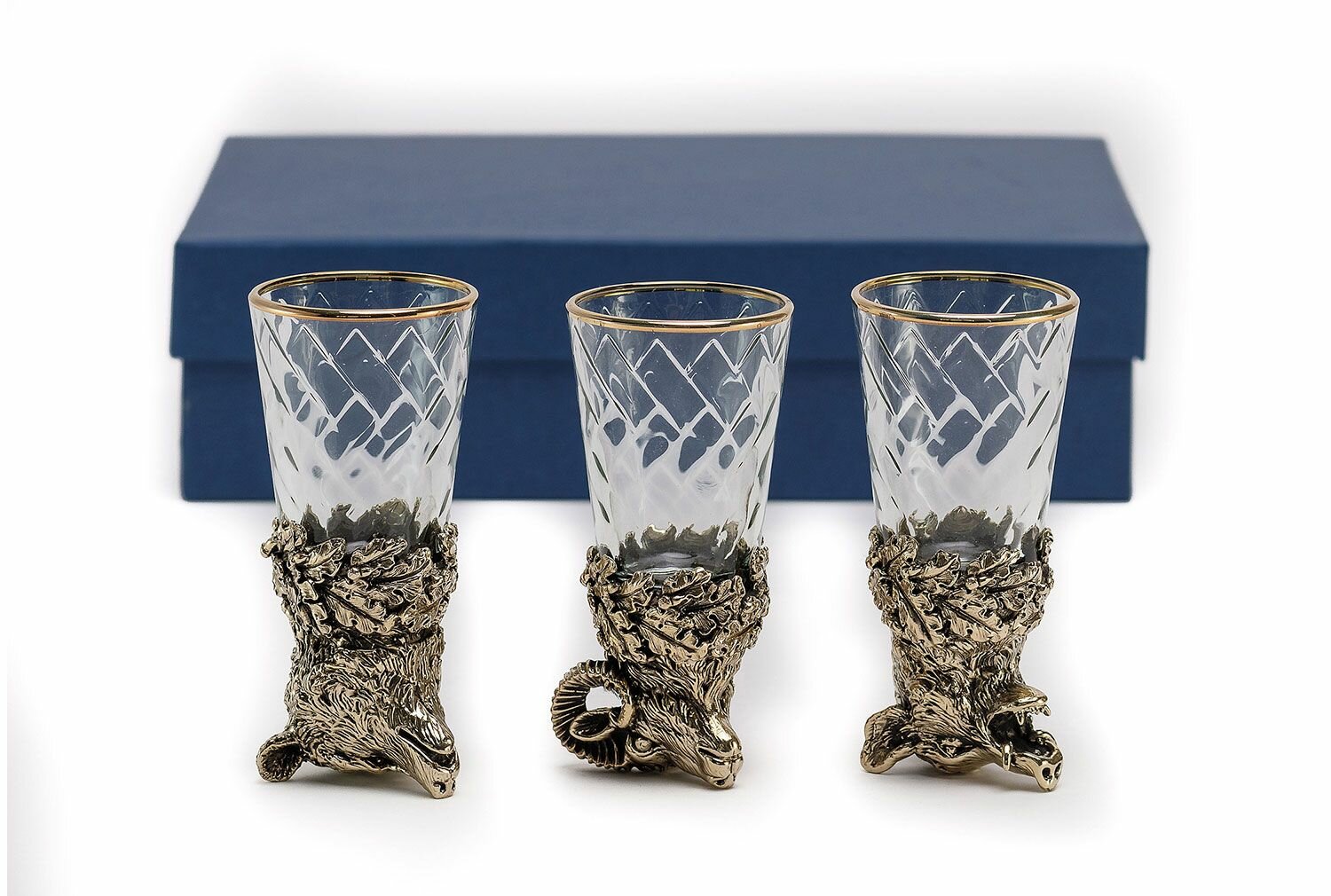 Набор стопок подарочный мужчине Охота ( медведь, кабан, баран). Ручная работа Россия.