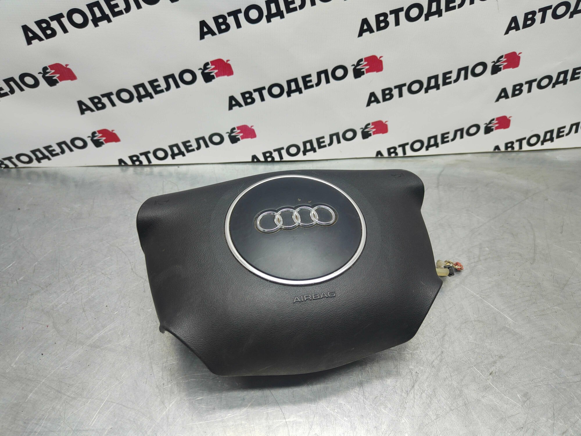 Подушка безопасности водительская Audi A6 (C5)