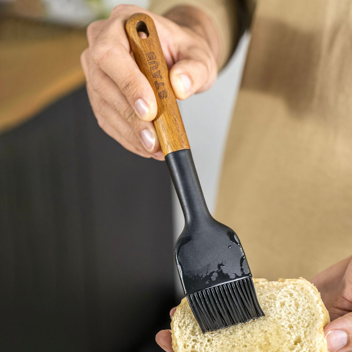 Кисть кулинарная Staub Dust, для антипригарных поверхностей, черная, 22 см