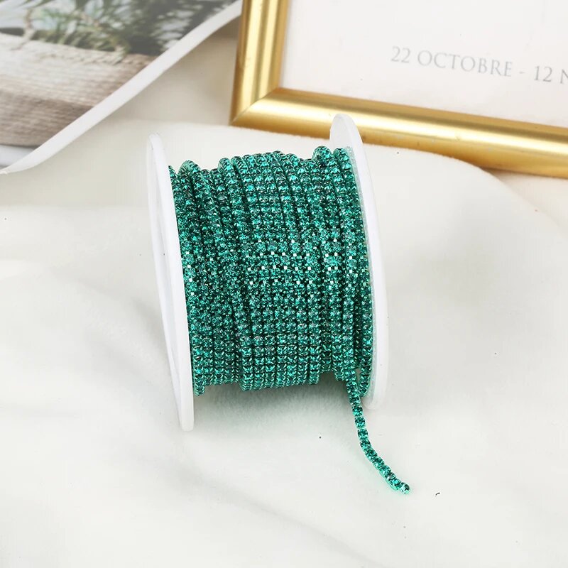 Изумрудная стразовая цепочка 5 ярдов, SS12-3mm, Green Zircon