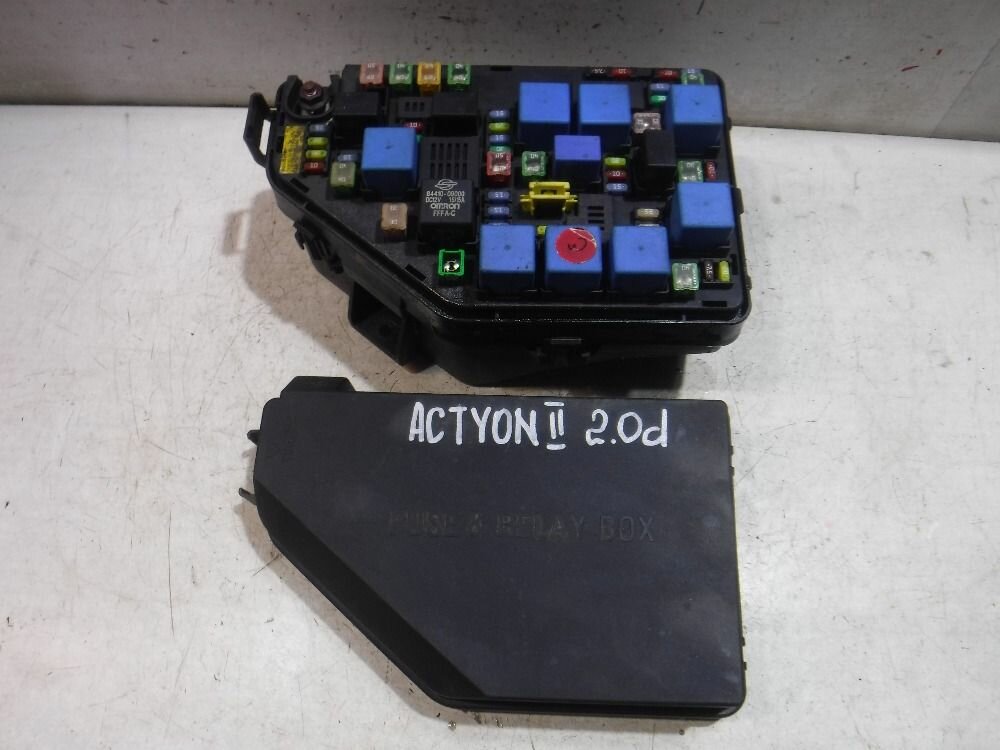 Блок предохранителей SsangYong Actyon II 8297034130