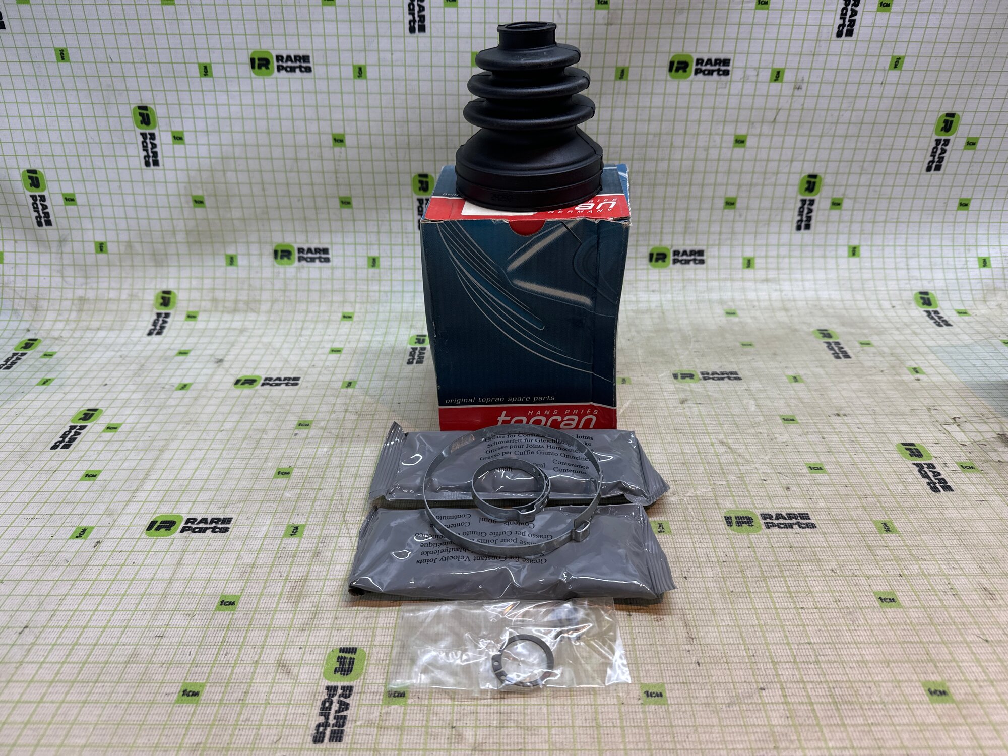 Пыльник внутреннего шруса для Mitsubishi Carisma