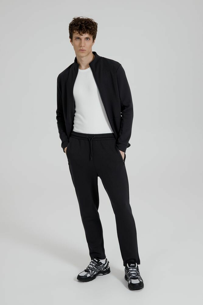 Брюки спортивные