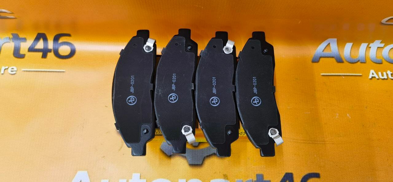 Тормозные колодки передние Греат Волл Ховер Hover, H2, H3, H5 Япония только бензиновые моторы