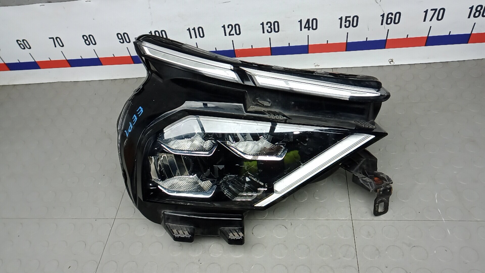 Фара правая CITROEN C4 3, Номер led