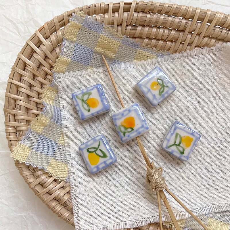 Керамические бусины клубника тюльпан 4 шт 4