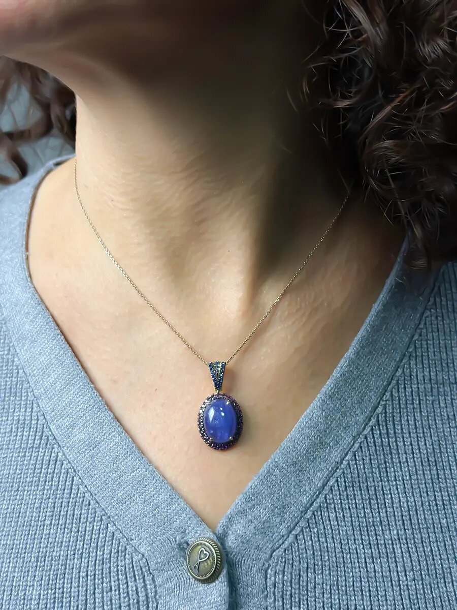 Подвеска, желтое золото, 375 проба, чернение, сапфир, танзанит, бриллиант