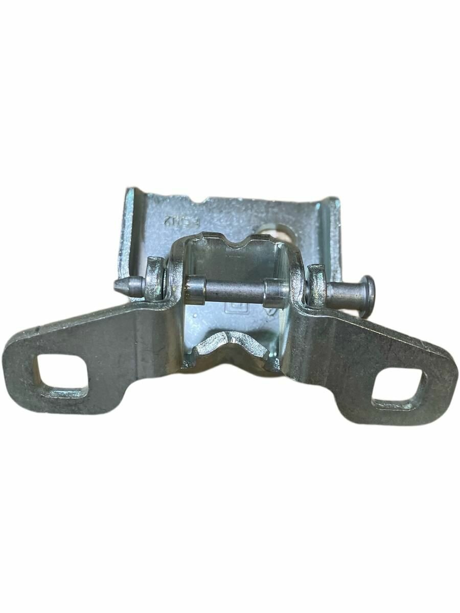 Петля двери LH нижняя Vesta, 804207876R