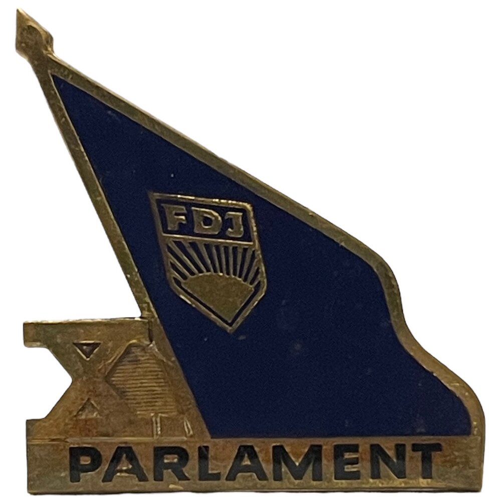 Знак "X съезд Союза свободной немецкой молодежи" Германия (ГДР) 1976 г.