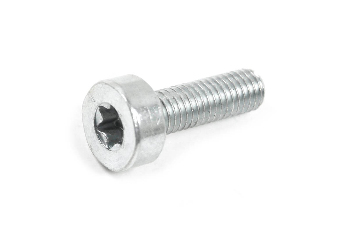 Болт М5х16 для бензопилы MAKITA DCS400