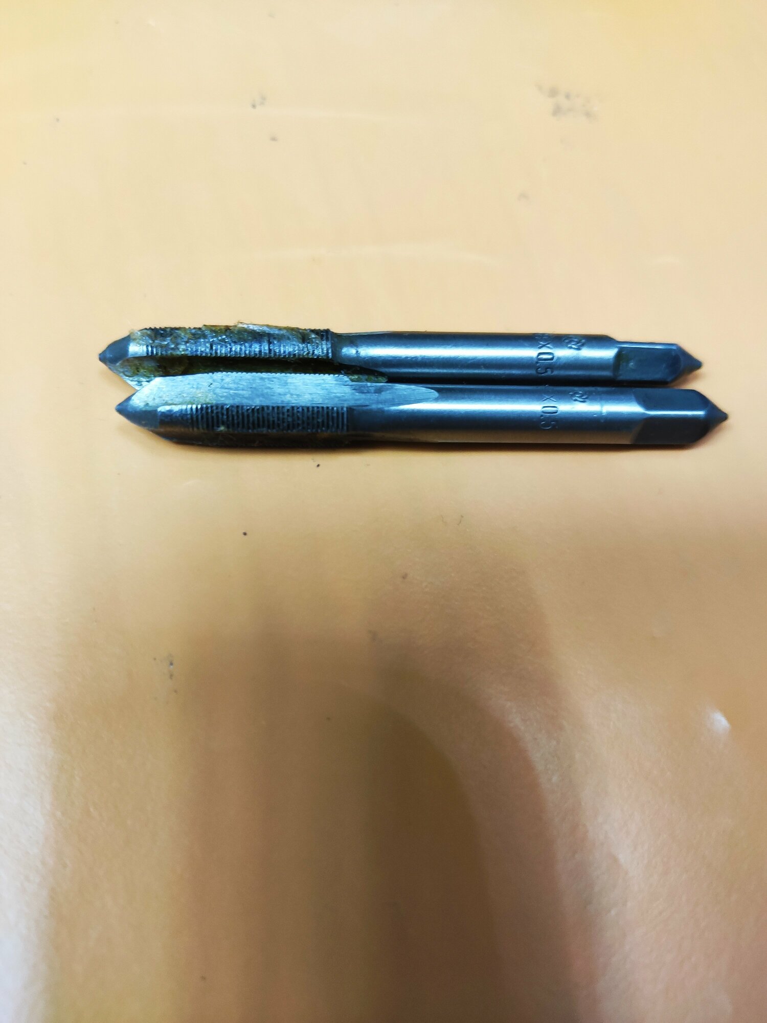 Метчик "Фрезер" М8*0.5, сталь У12А, ручной, комплект из 2 шт. — фото 1