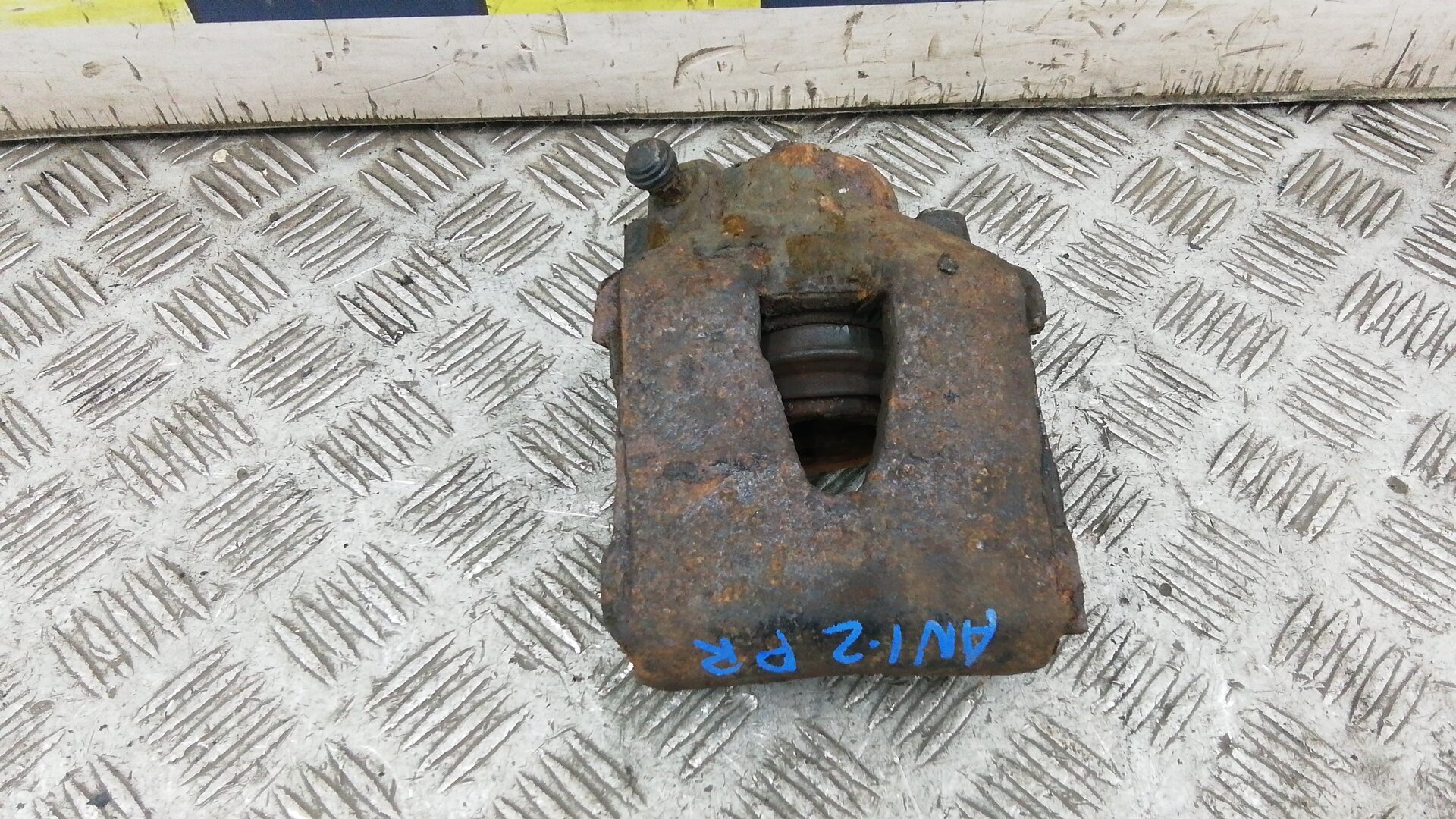 Суппорт тормозной передний правый SKODA FABIA 2, Номер 6N0615124B, 1K0615124D, 1J0615124A, 1J0615124