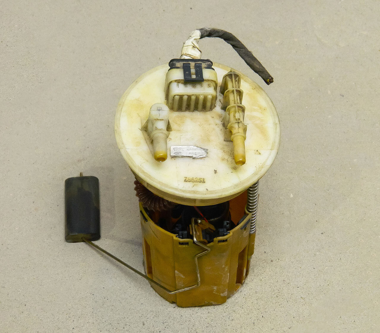 Насос топливный Chery Amulet (дефект)