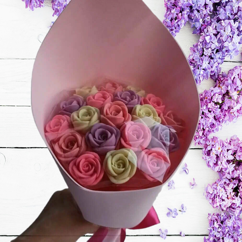 Букет шоколадных роз Первая Букетная Москва "ShokoTrend", 19 цветов, в подарочной упаковке