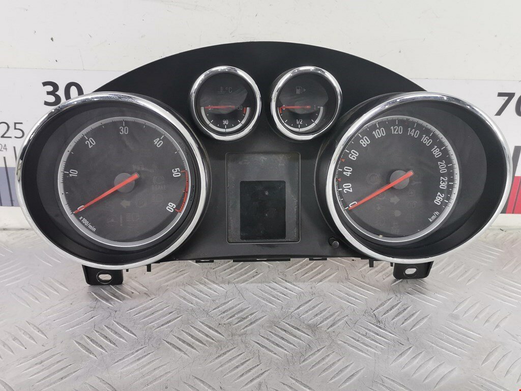 Панель приборная (щиток приборов) Opel Astra J 13328263 арт. 1680502