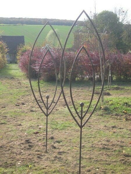 Опора для растений металлическая