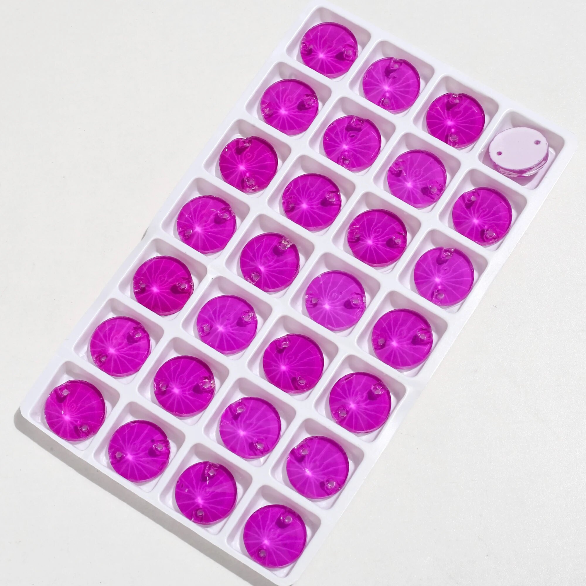 Неоновые пришивные стразы стекло VC 8-18 мм Фиолетовый, 12mm 40Pieces, Amethyst Neon