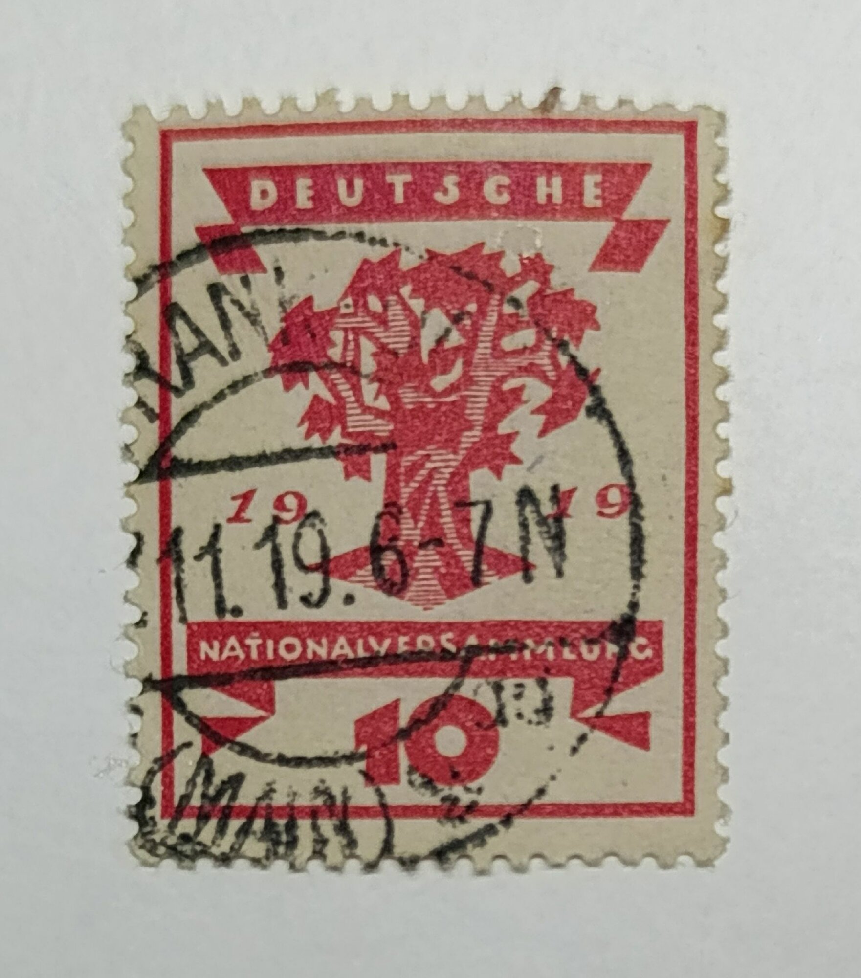 Марка "Национальное собрание. Дерево" Германия 1919 года