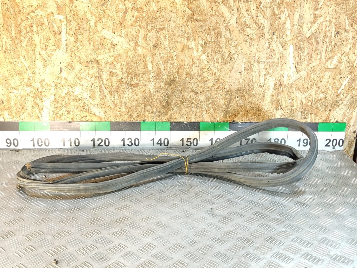 Уплотнитель двери задней правой UAZ Patriot 316300610701800