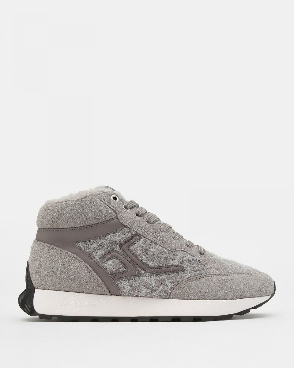 Кроссовки