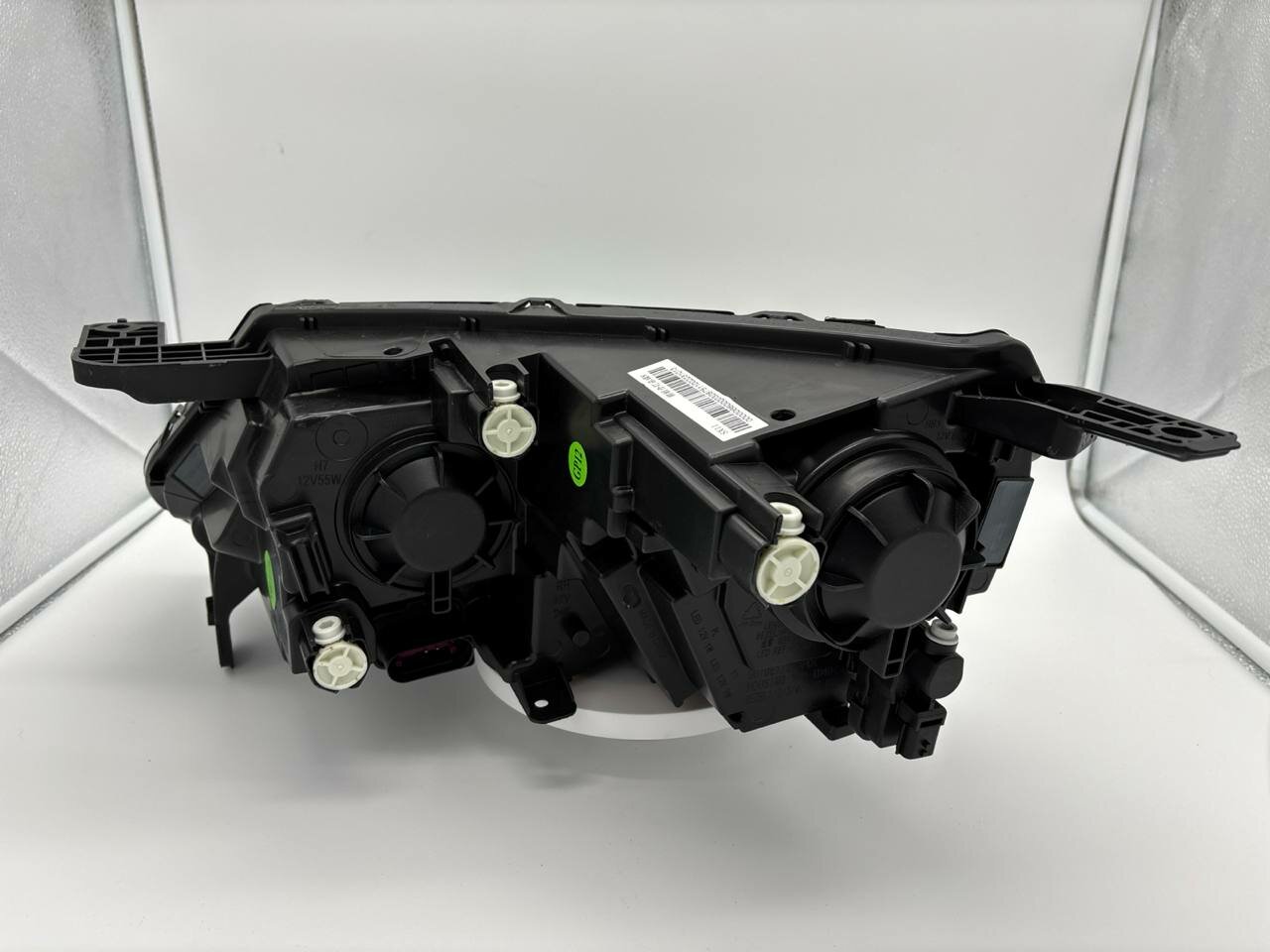 Фара Geely Coolray правая — фото 1