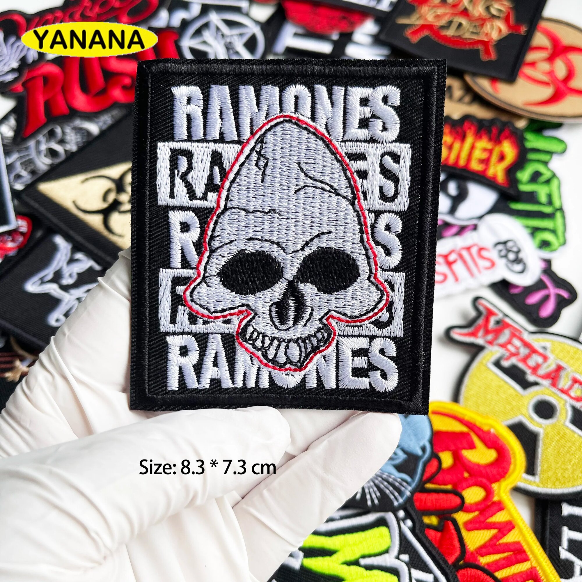 Нашивка на одежду Ramones, панк-рок, черный, 8.3*7.3 см