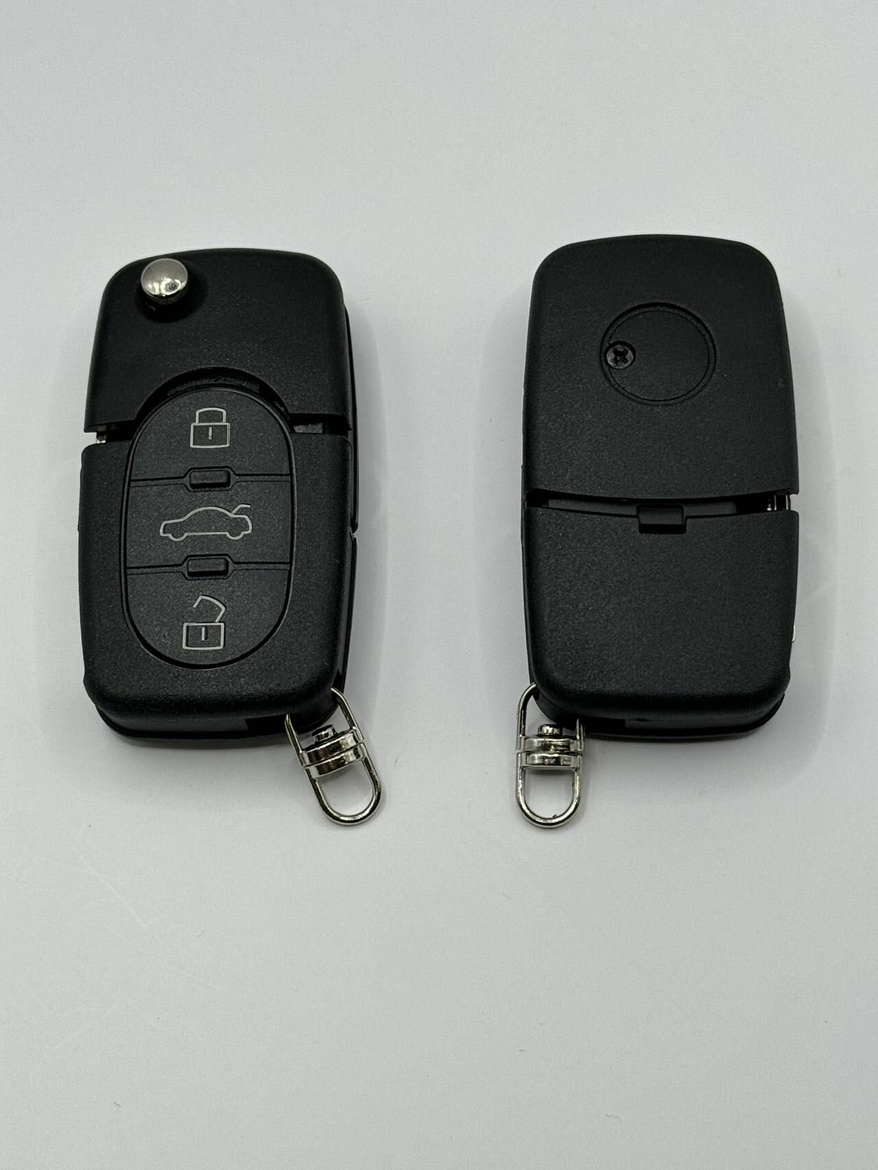 Корпус AUDI HU66 3кн батар.2032 ,