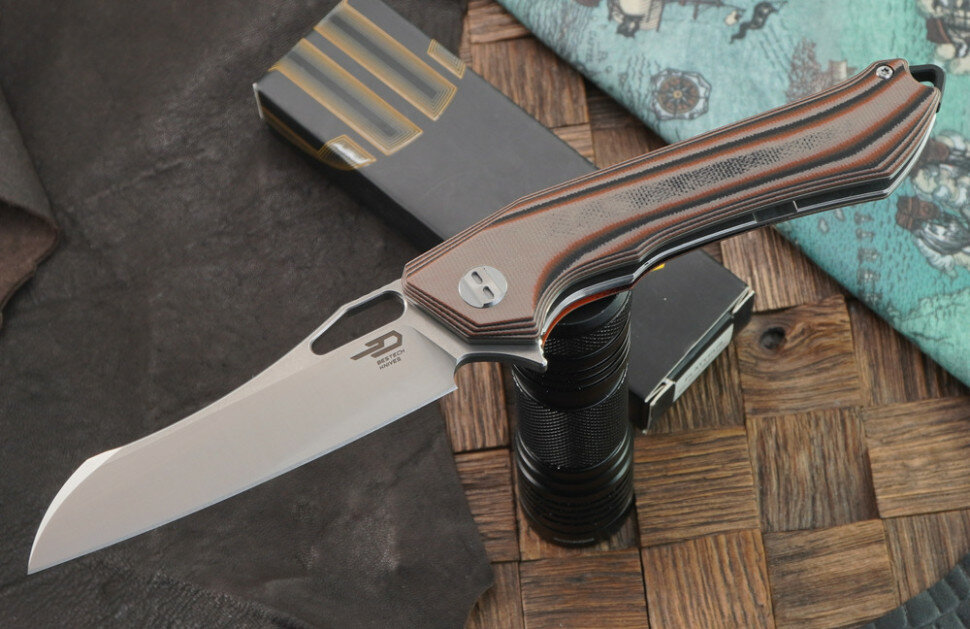 Складной нож Bestech Knives Platypus (D2, черно-красная рукоять)