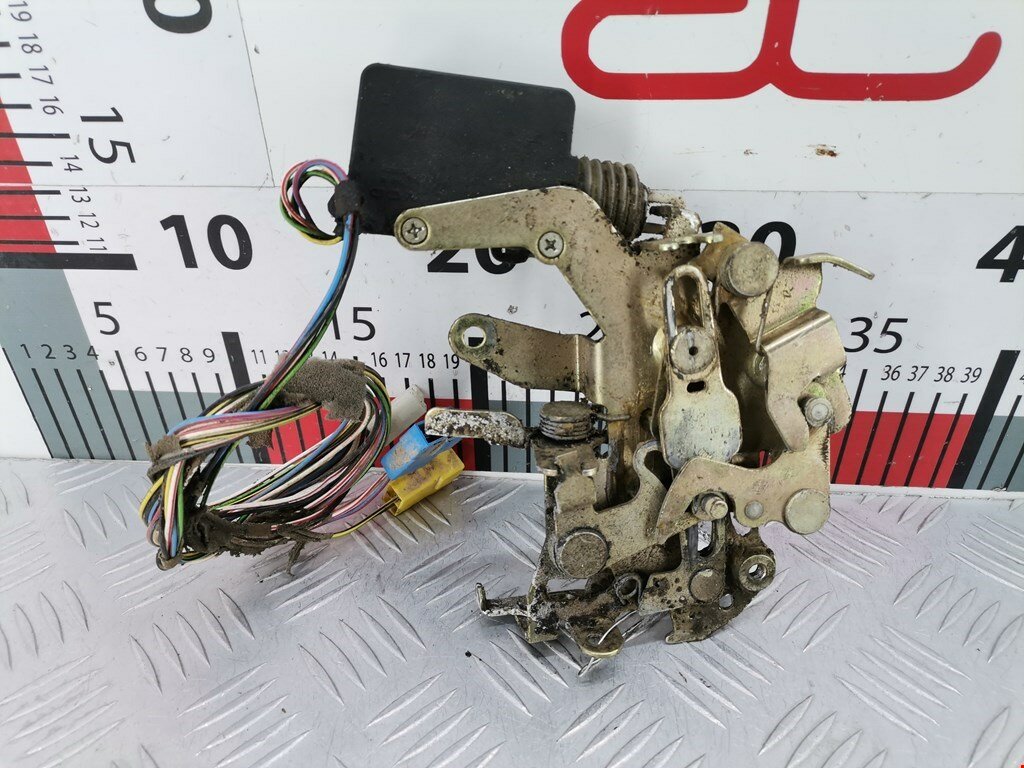 Сервопривод (электропривод моторчик привода) замка двери Volkswagen LT 2 арт. 2009119