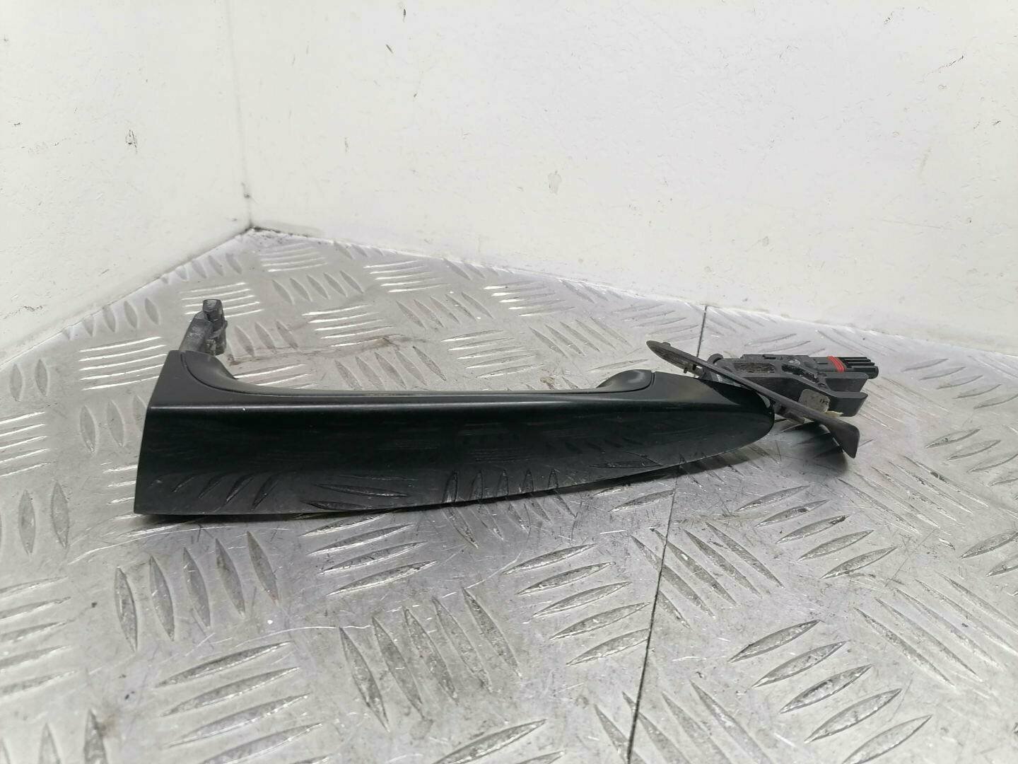 Ручка наружная передняя левая для BMW X5 E70 3.0 OEM 7138329