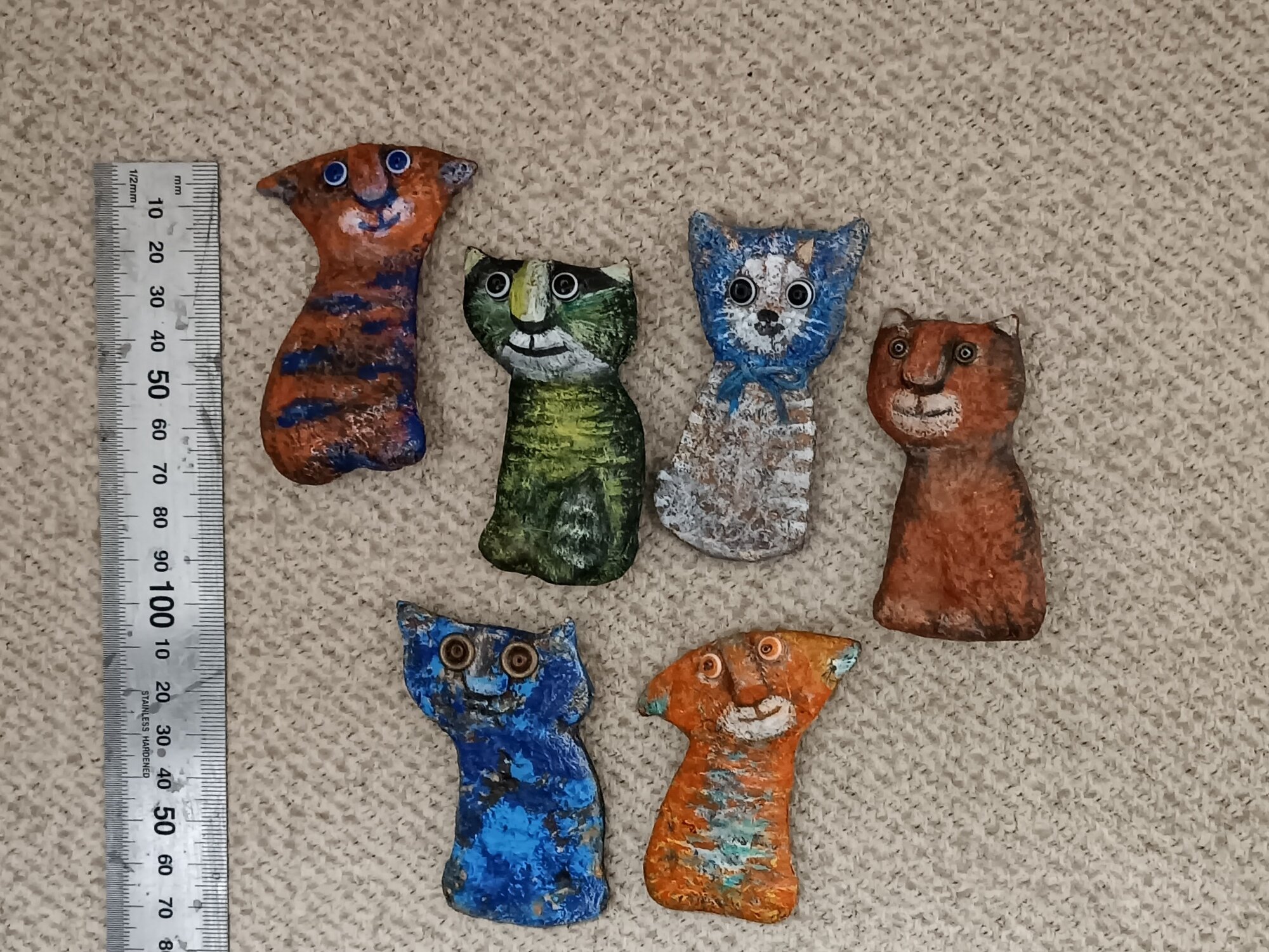 Комплект брошей