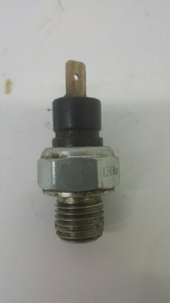 Датчик давления масла Лада 2109 2109 ВАЗ-21081 1987 (б/у) 330000