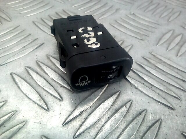 Кнопка корректора фар Mercedes Sprinter 1 (W901-905) A0005444831 арт. 430153