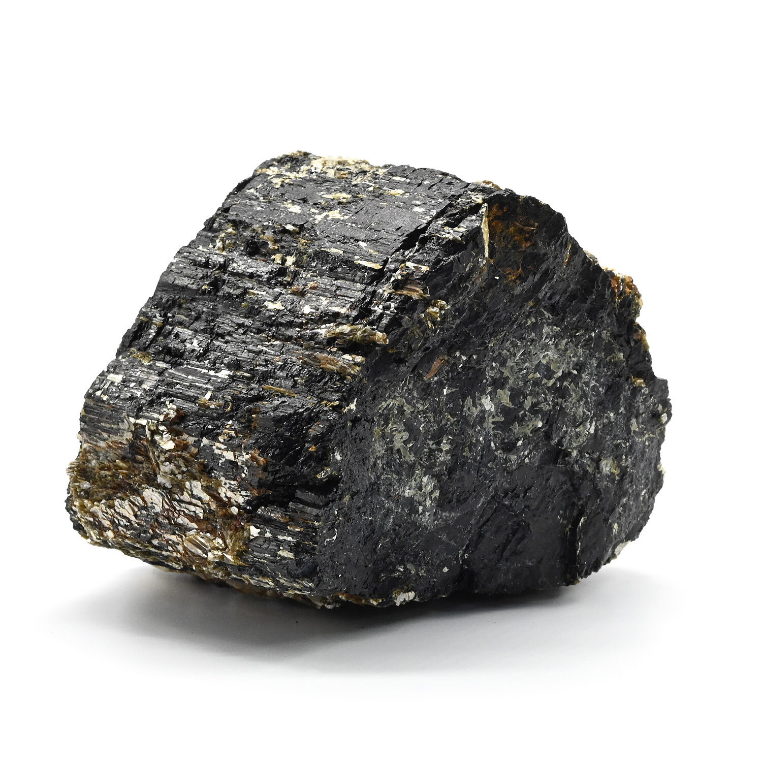 Турмалин коллекционный 74*67*64мм, 536г .