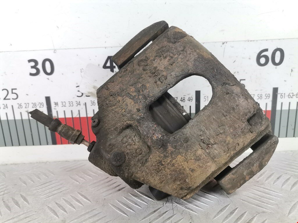 Суппорт передний левый Ford Fusion 1478500 арт. 1533544