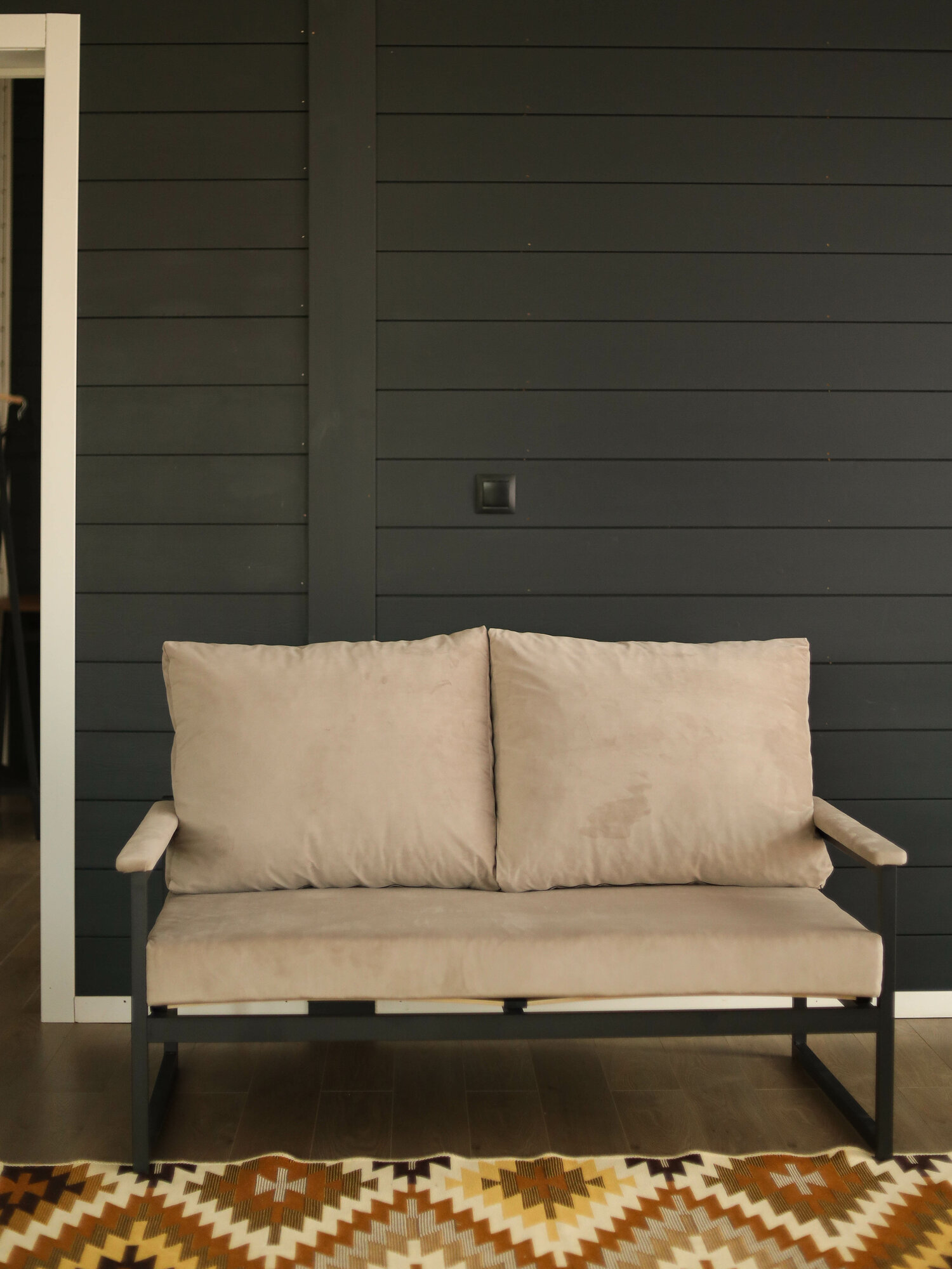 Диван для дома и дачи Anri / Микровелюр Konfetti / Серый