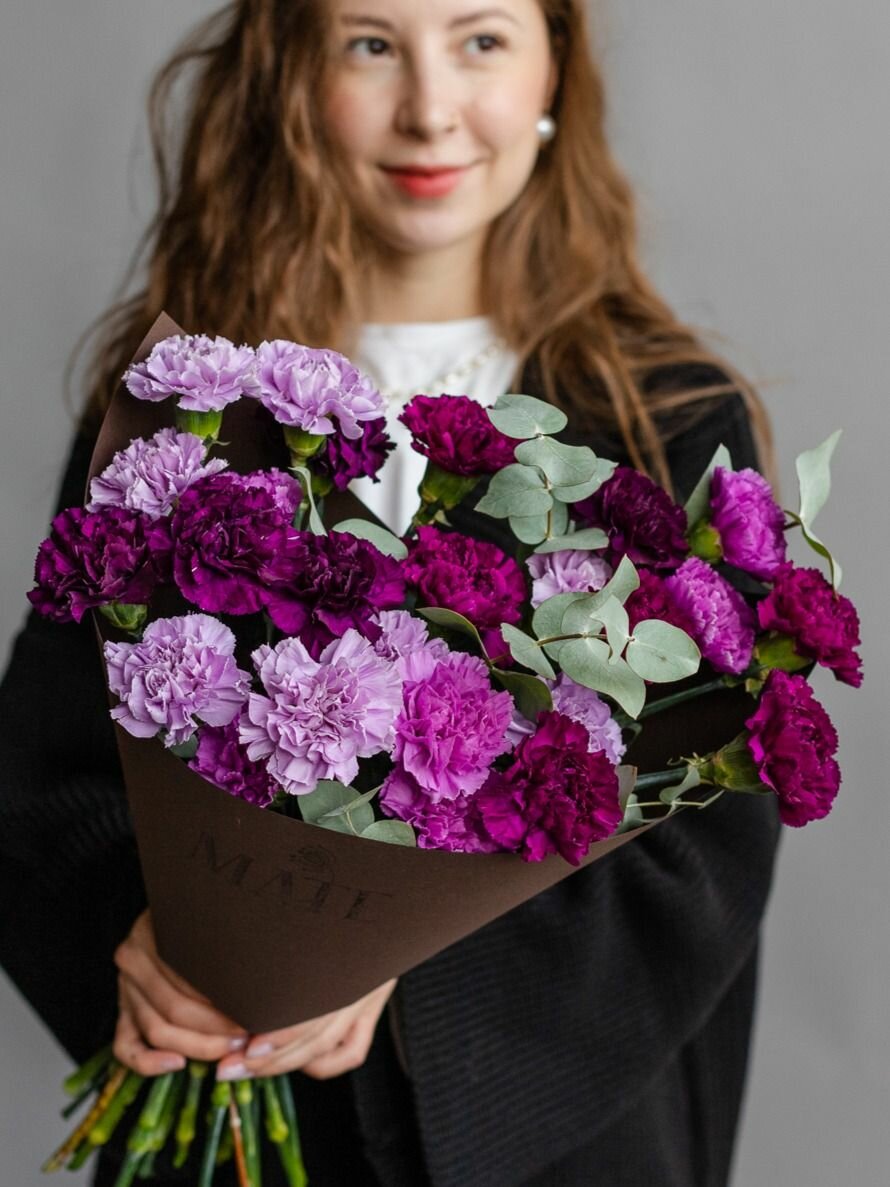 Большой букет из диантусов разных оттенков