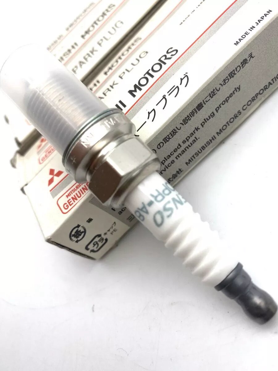 Mitsubishi Комплект свечей зажигания арт, MR984943 иридиевые 4 шт