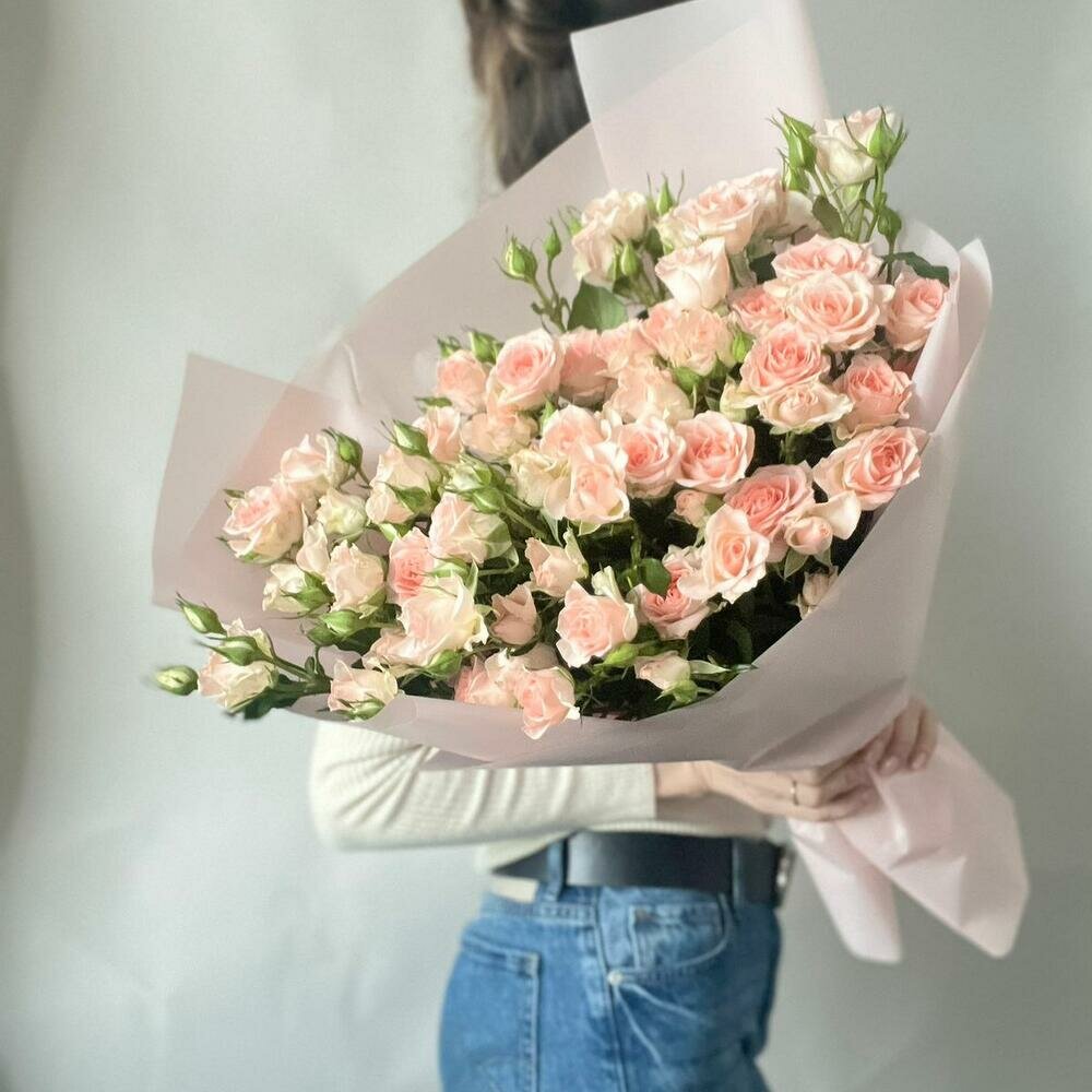 Монобукет кустовых роз Leafs Studio, 9 штук, персиковый цвет, круглая сборка