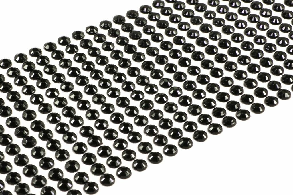 Стразы декоративные на липкой основе, размер 5 мм, количество страз на листе 504 шт