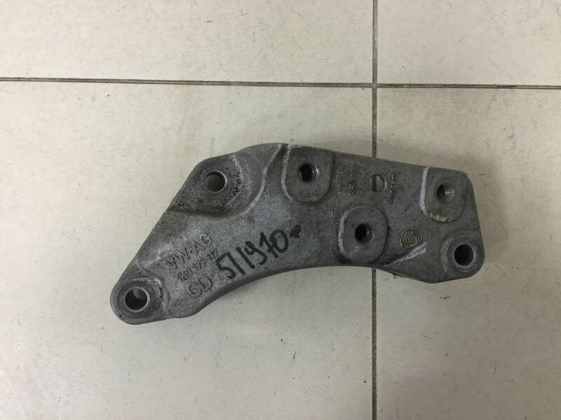 Кронштейн КПП левый Skoda Kodiaq 2016 кат.номер: 1K0199117CD