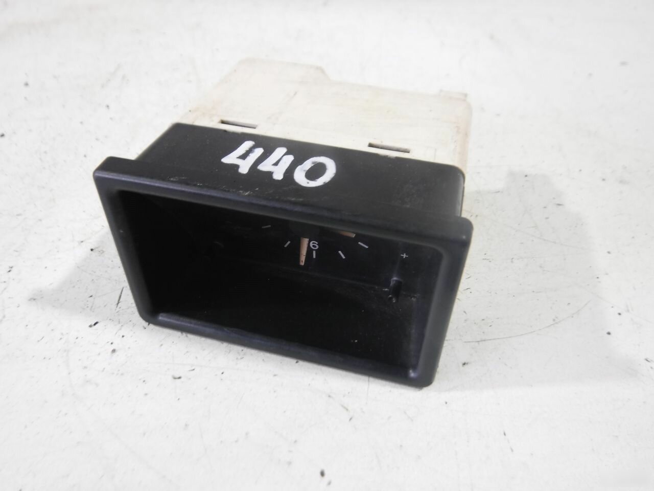 Часы Volvo 440 I (1988—1997) 3435546