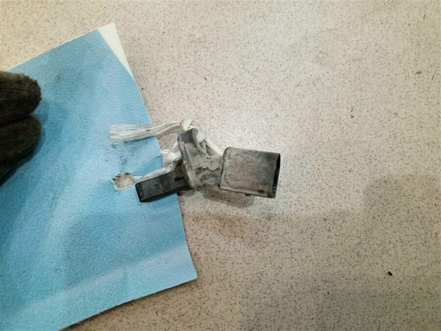 Датчик ABS задний левый от Skoda Rapid 2012>