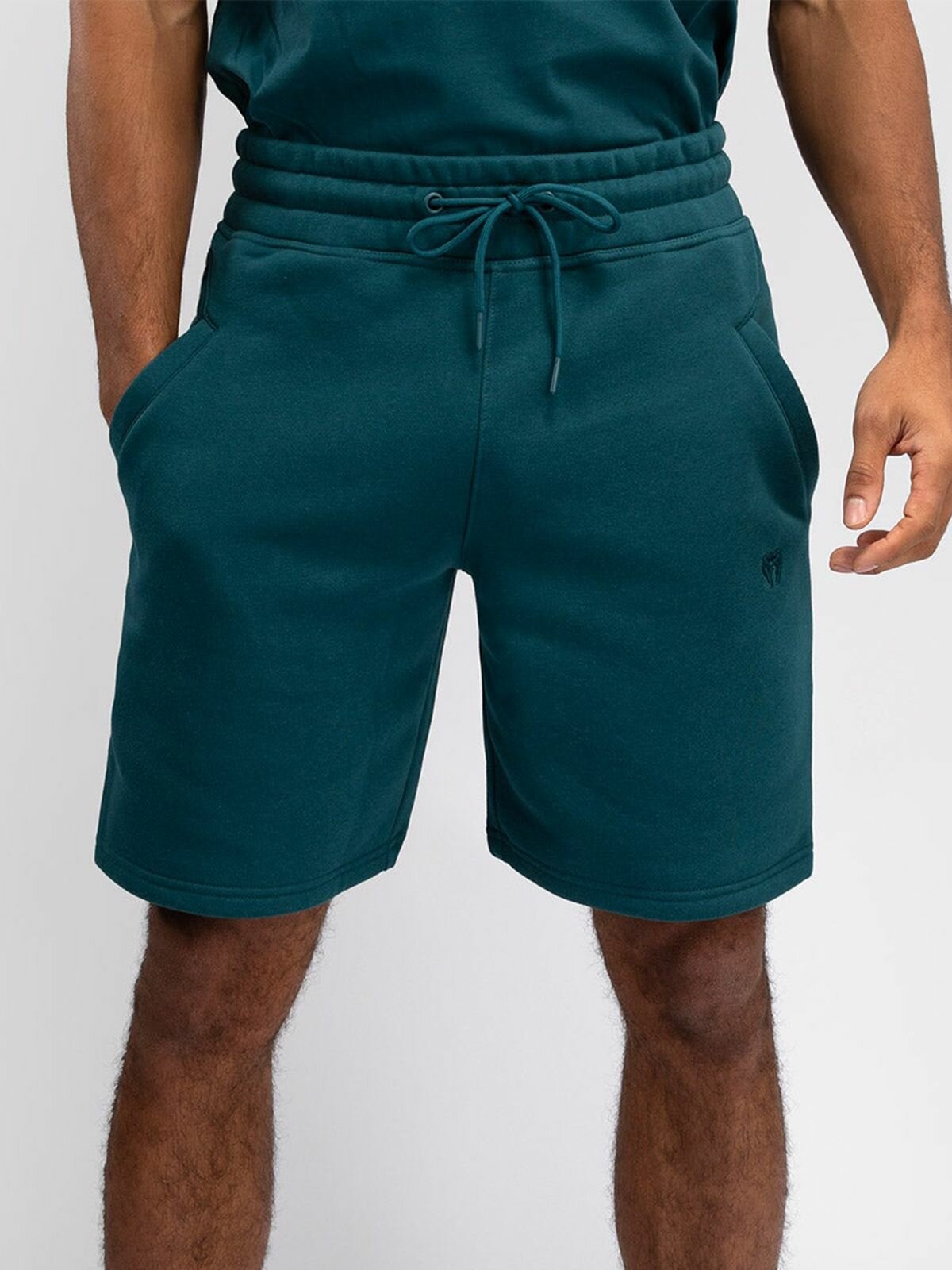 Шорты спортивные