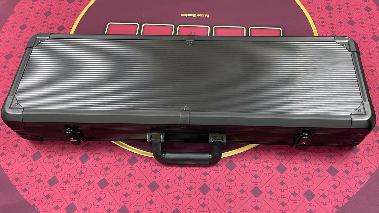 Профессиональный кейс для покерных фишек D43mm: 500-600