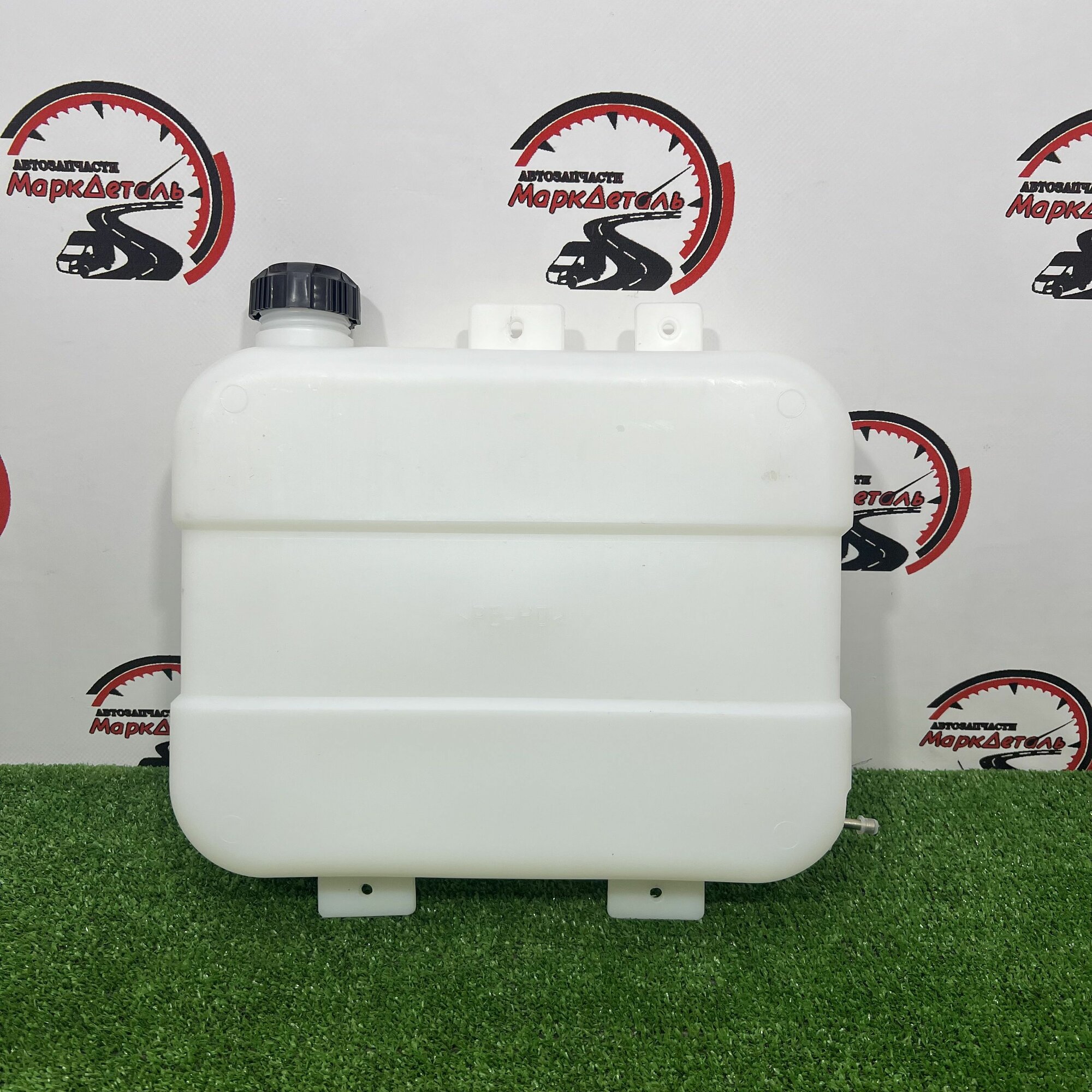 Бак топливный для автономного отопителя белый 7 л. бензин/дизель подойдет