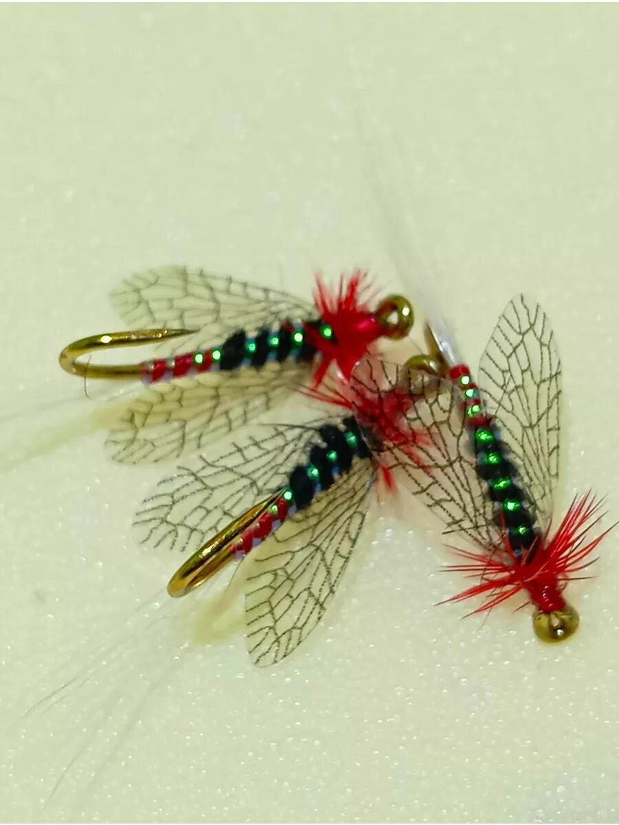 Приманка мушка на хариуса и другую рыбу. На одинарном крючке. Набор 3 штуки.